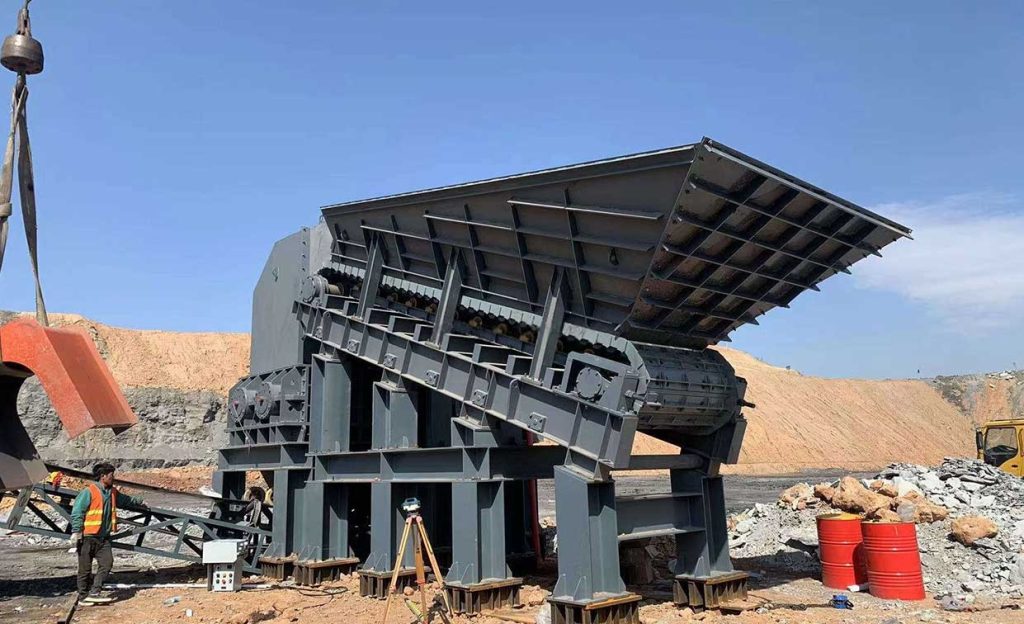 Apron Feeder - Heavy-Duty Material Handling Solution